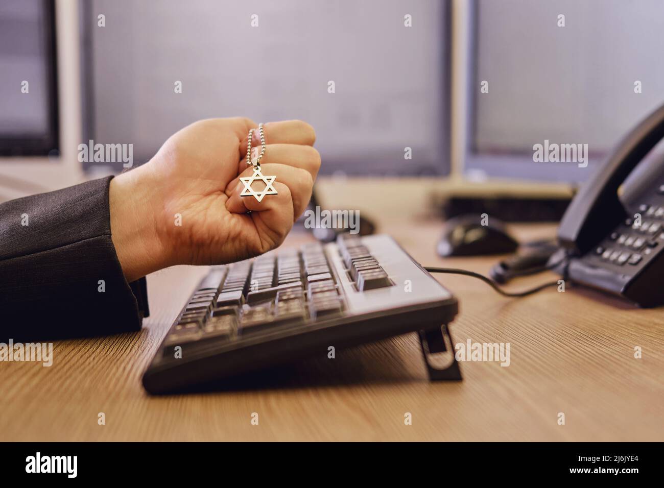 Hebrew keyboard hi-res stock photography and images - Alamy