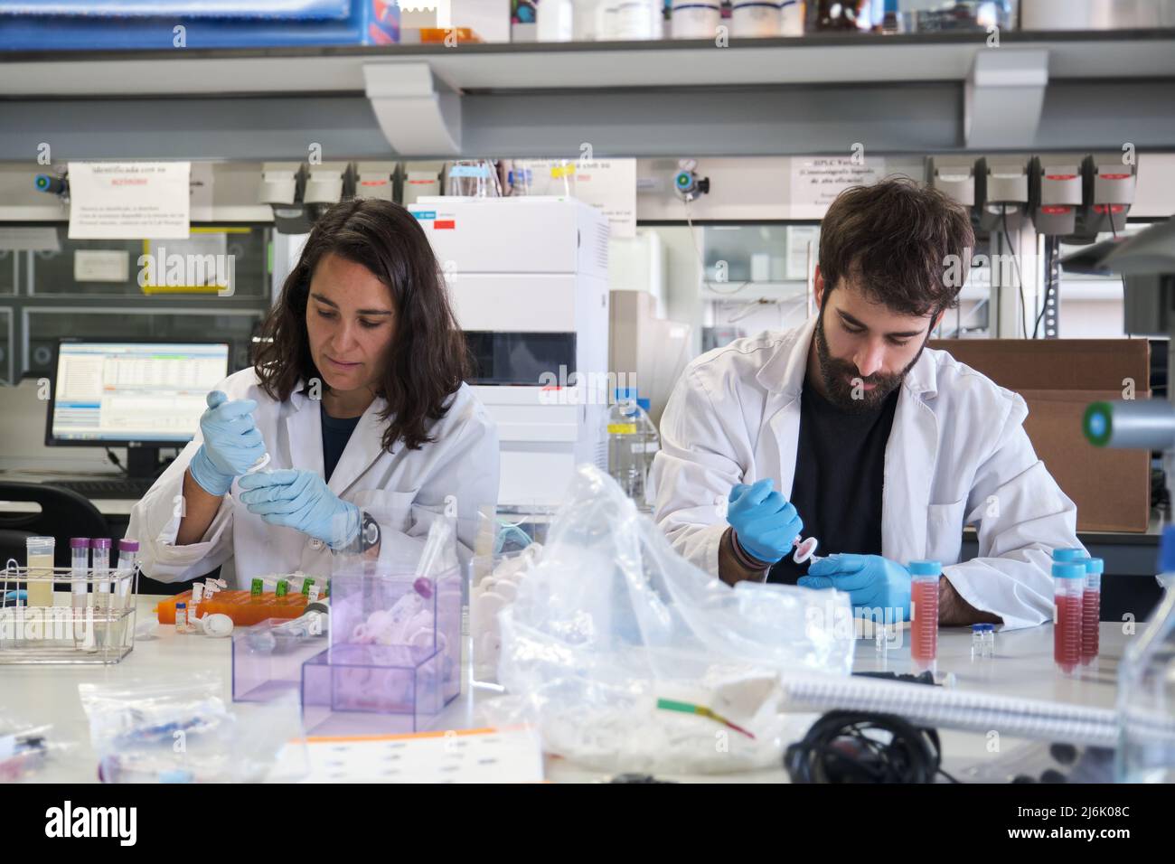 Real laboratory hi-res stock photography and images - Alamy