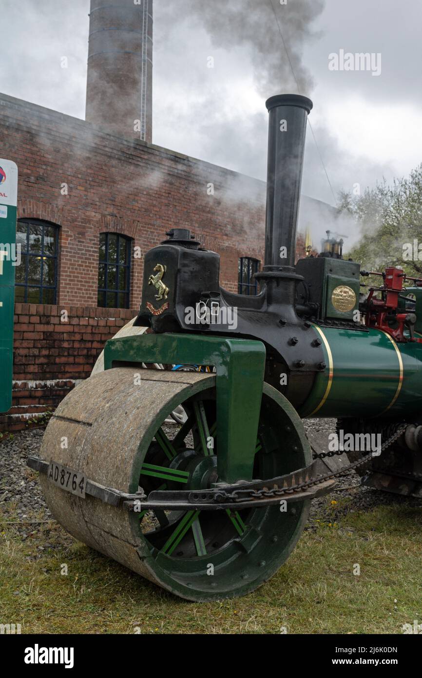 Porter steam hi-res stock photography and images - Alamy