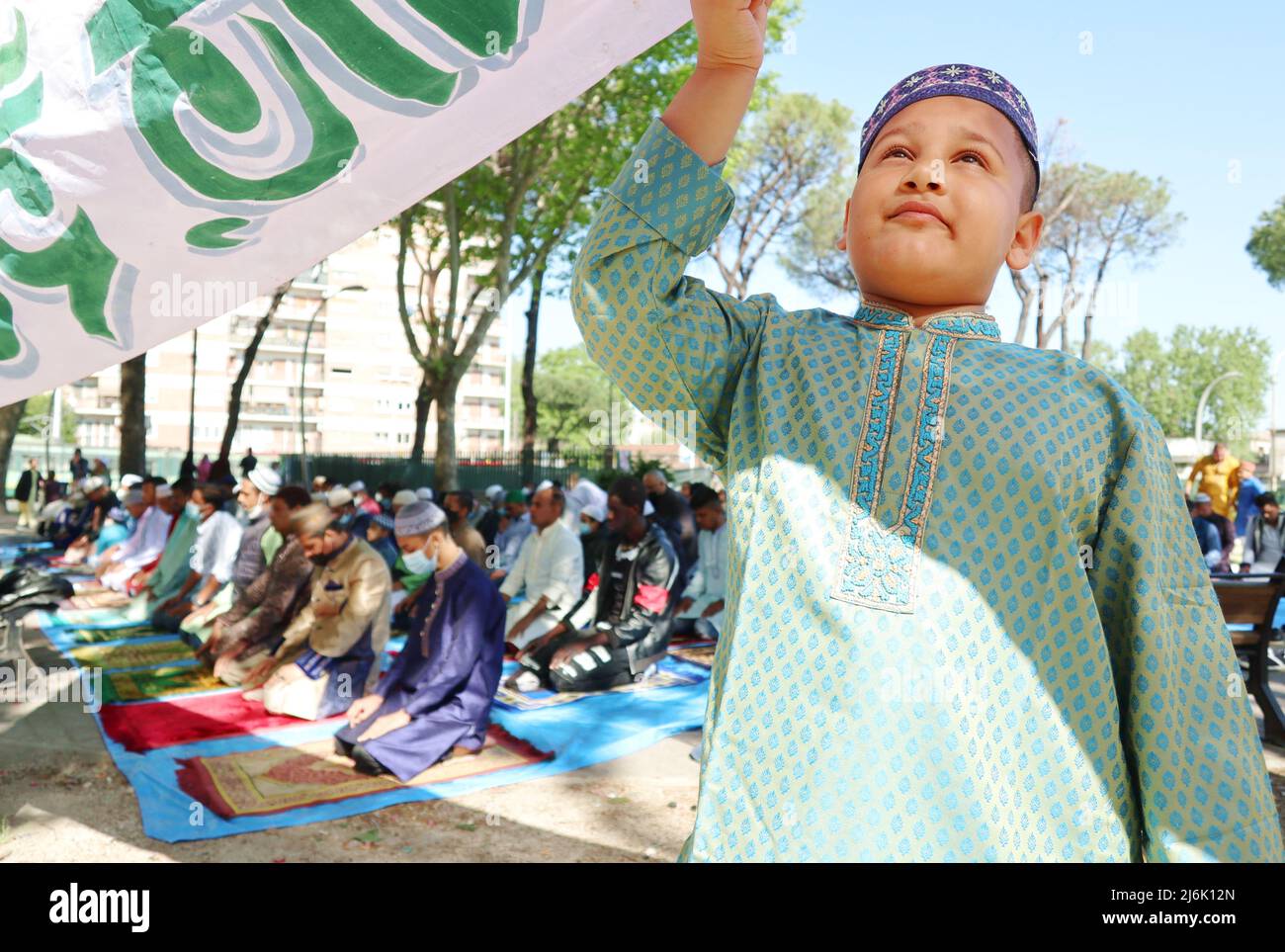 Islamic Bangladeshi community celebrates Eid Al Fitr festivity, Rome ...