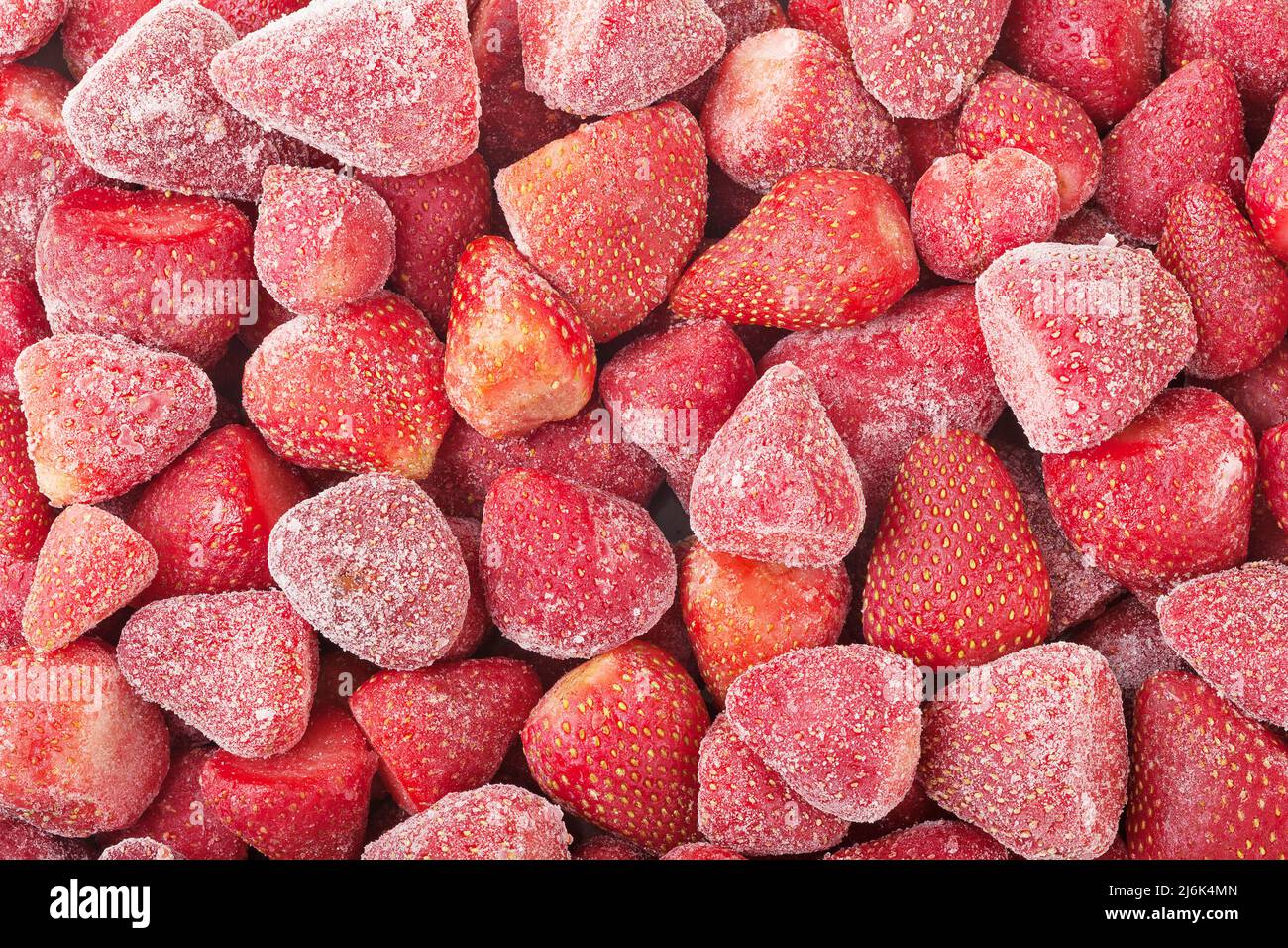 Frozen fresh strawberries background Stock Photo - Alamy