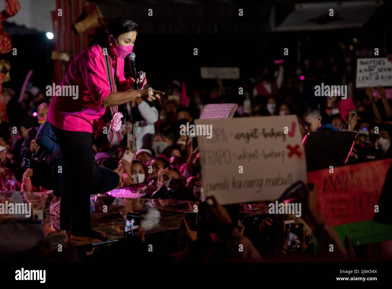 Rally for leni robredo hi-res stock photography and images - Alamy