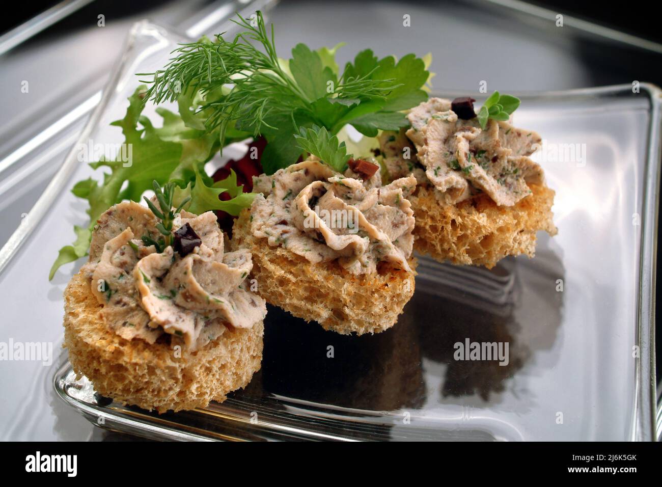 Italian food recipes, wholemeal bread croutons with Roccaverano cheese ...