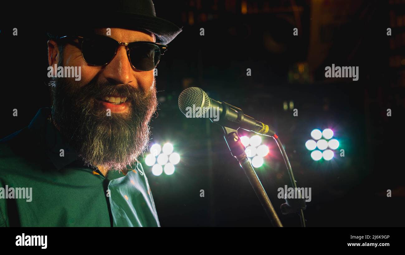 Bearded singer hi-res stock photography and images - Alamy