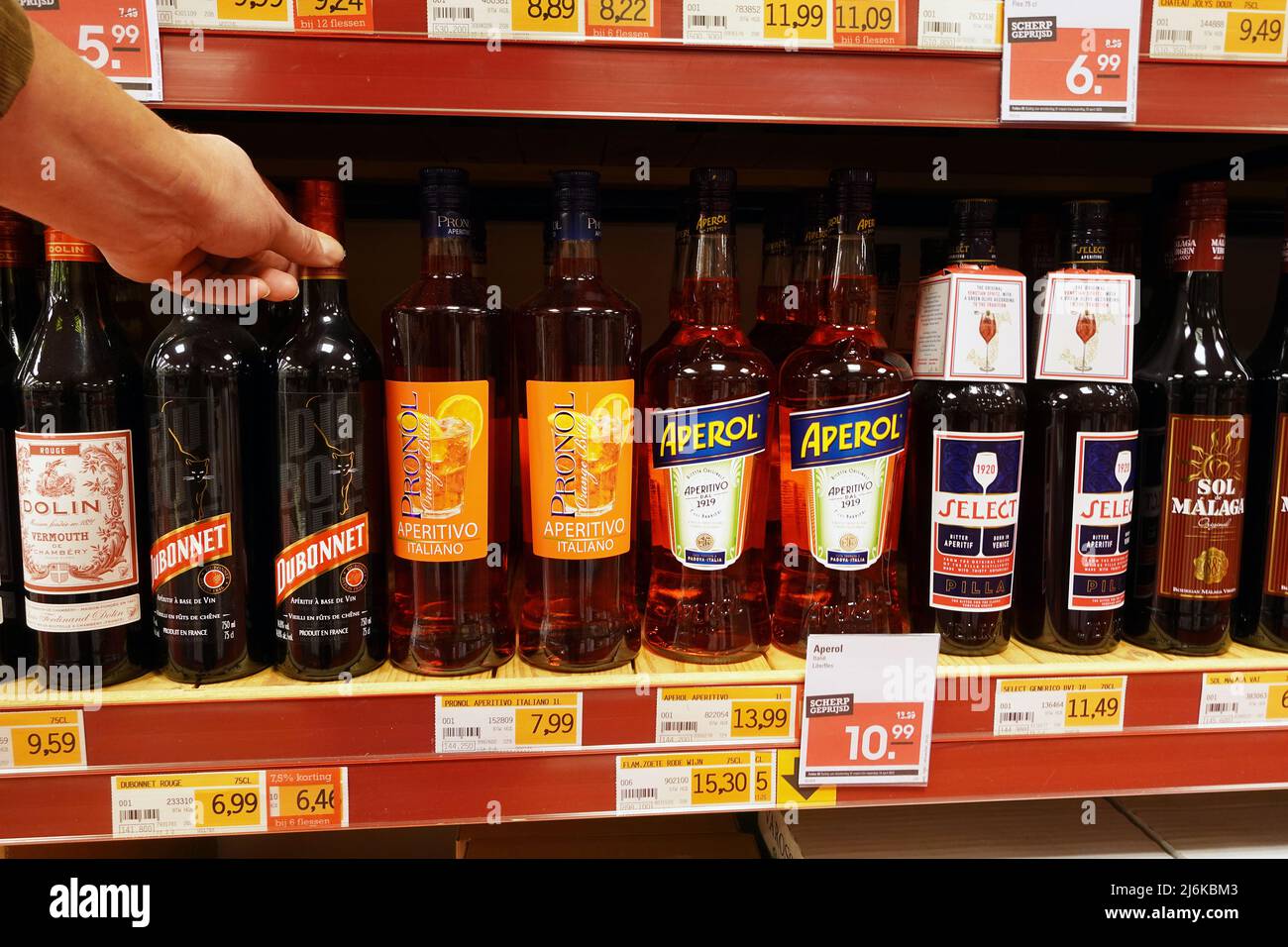 Brandy shop hi-res stock photography and images - Alamy
