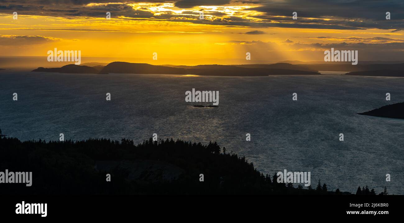 Mount Erie is the Tallest Peak in the Anacortes Region in Washington ...