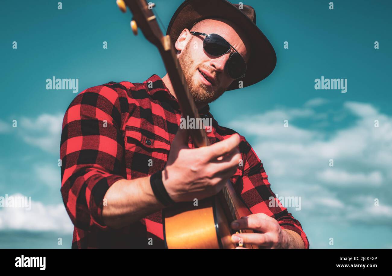 Musician happy, free music artist Stock Photo - Alamy