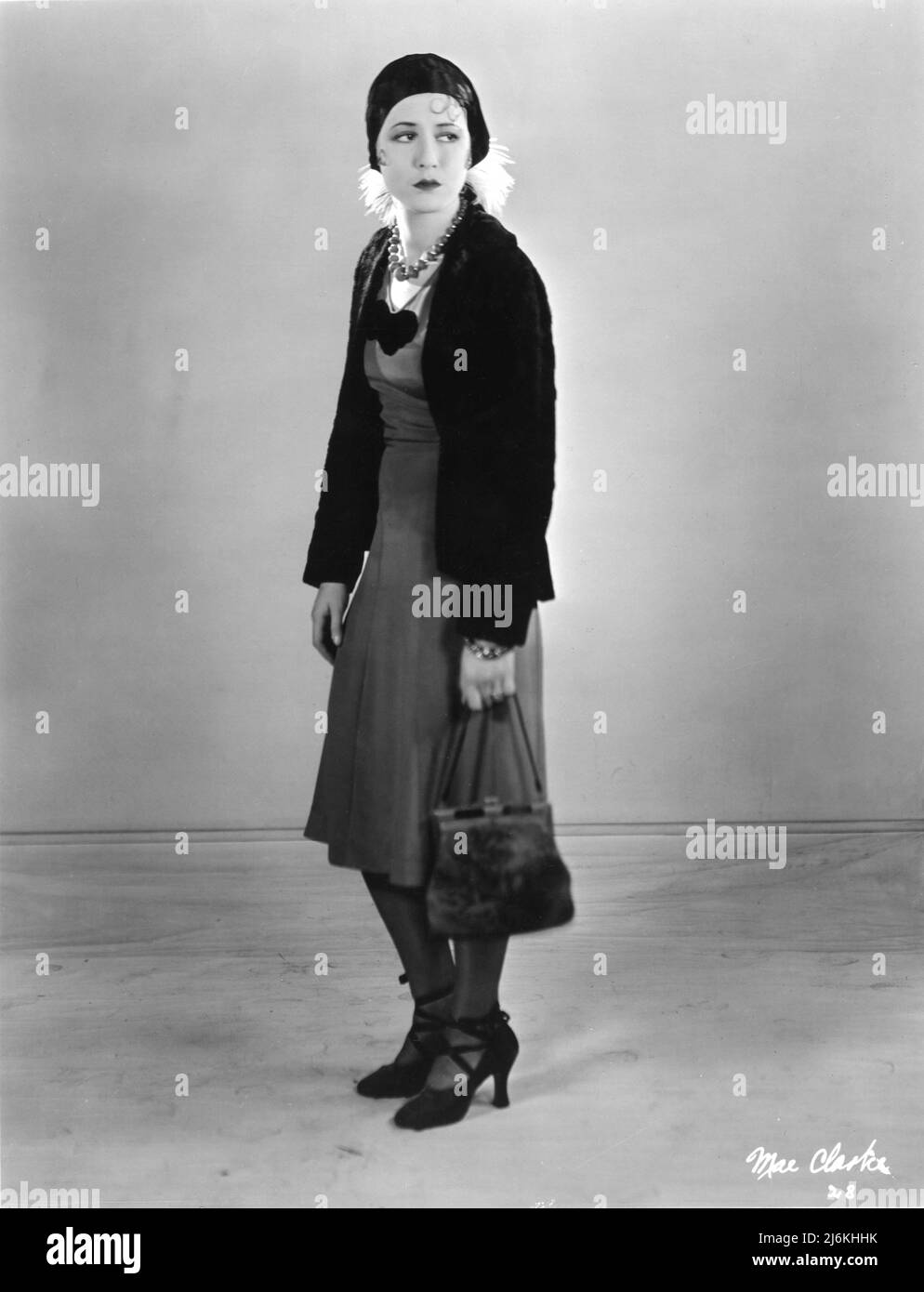 MAE CLARKE full length portrait as Molly in THE FRONT PAGE 1931 ...