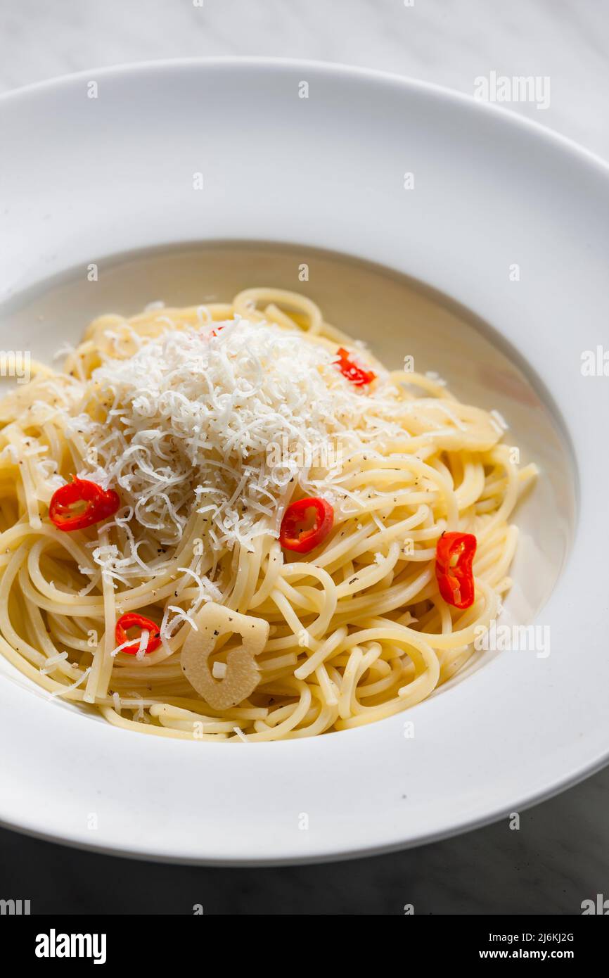 still life of spaghetti aglio e olio Stock Photo - Alamy