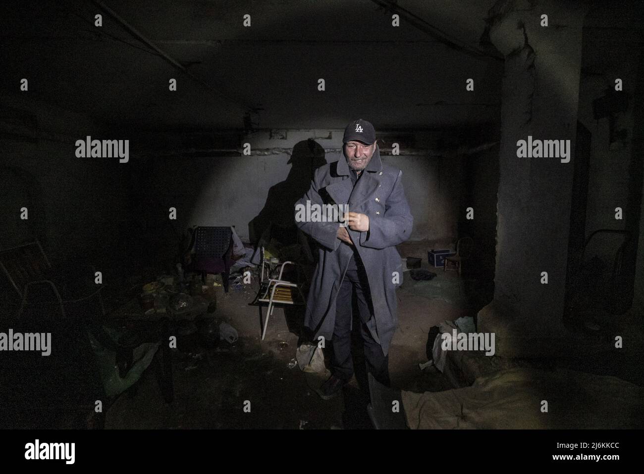 Shell shocked hi-res stock photography and images - Alamy