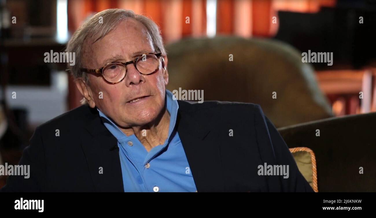ALAN PAKULA: GOING FOR TRUTH, Tom Brokaw, 2019. © QE Deux /Courtesy ...