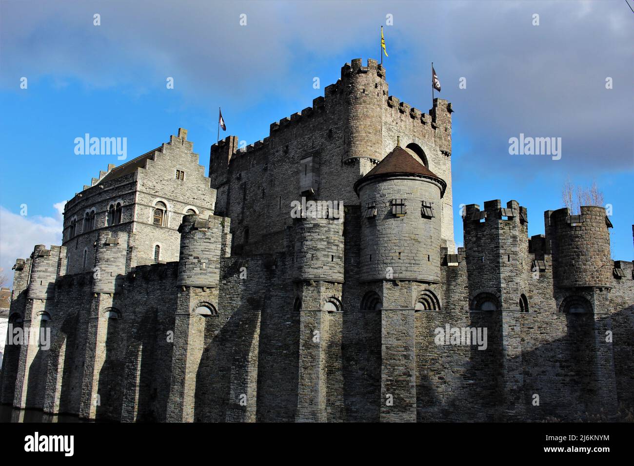 Epic medieval castle ruin hi-res stock photography and images - Alamy