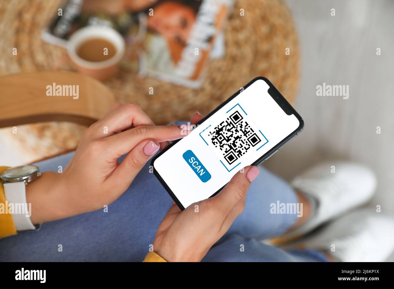 Woman id picture hi-res stock photography and images - Alamy