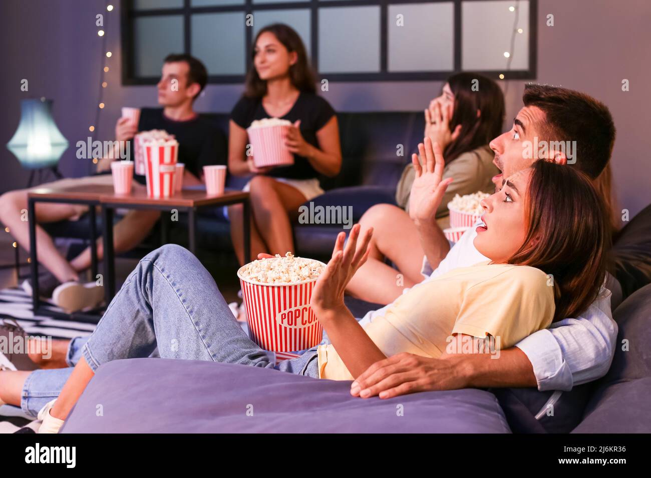 Watching friends serial hi-res stock photography and images - Alamy