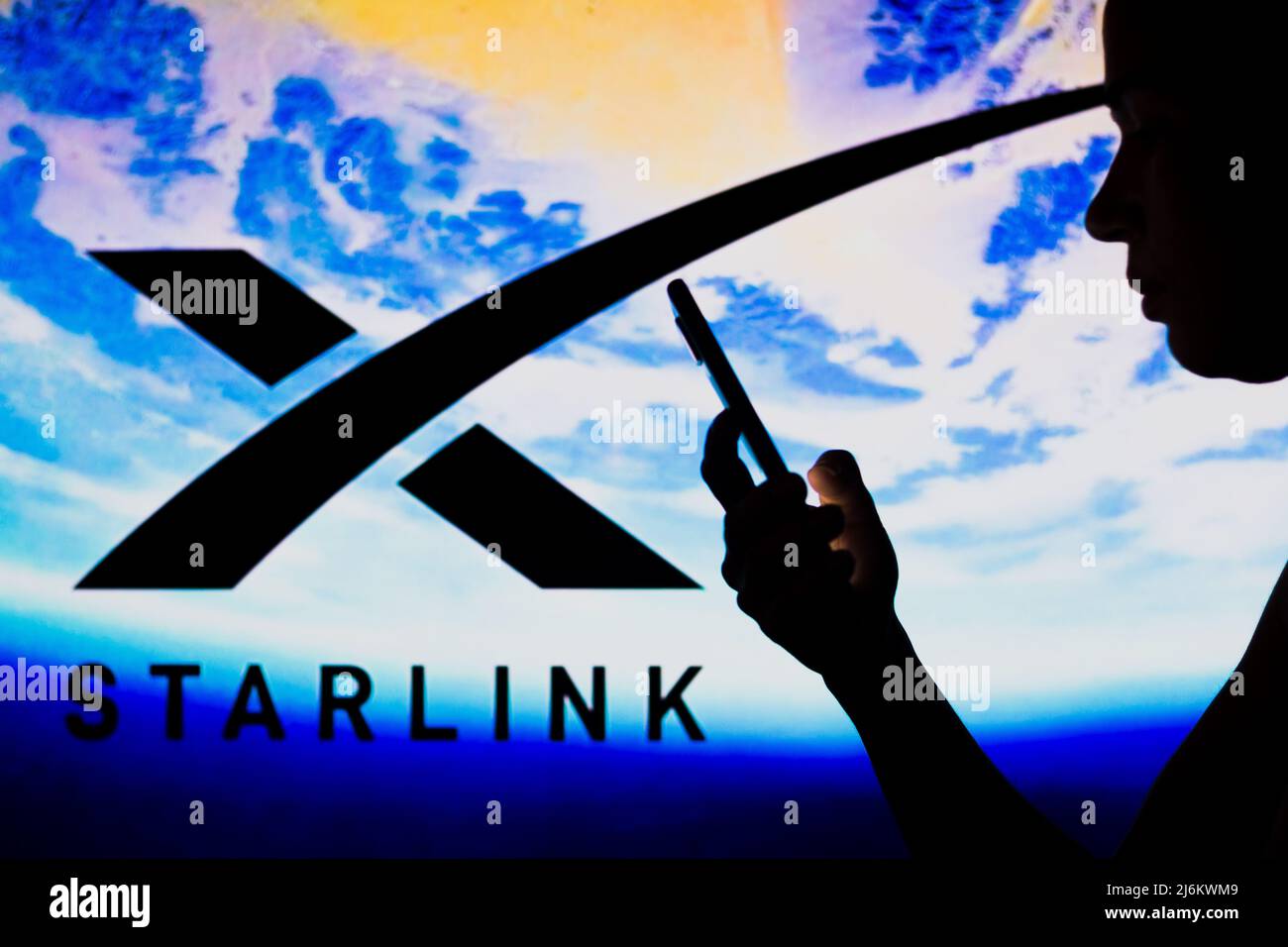 Starlink logo hi-res stock photography and images - Alamy