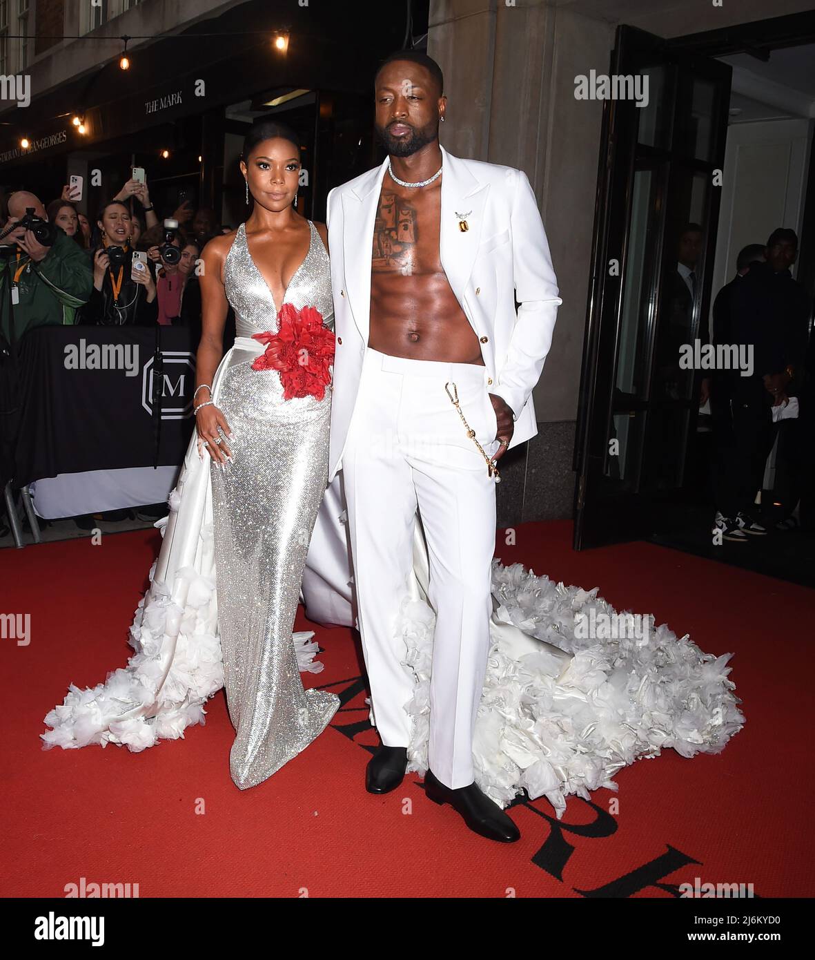 Gabrielle union and dwyane wade 2022 hi-res stock photography and ...