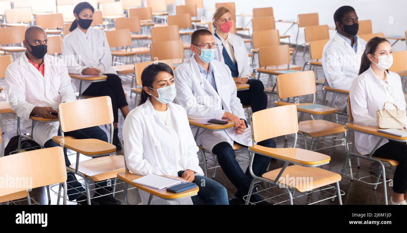 People listening to lecture at medical conference Stock Photo - Alamy