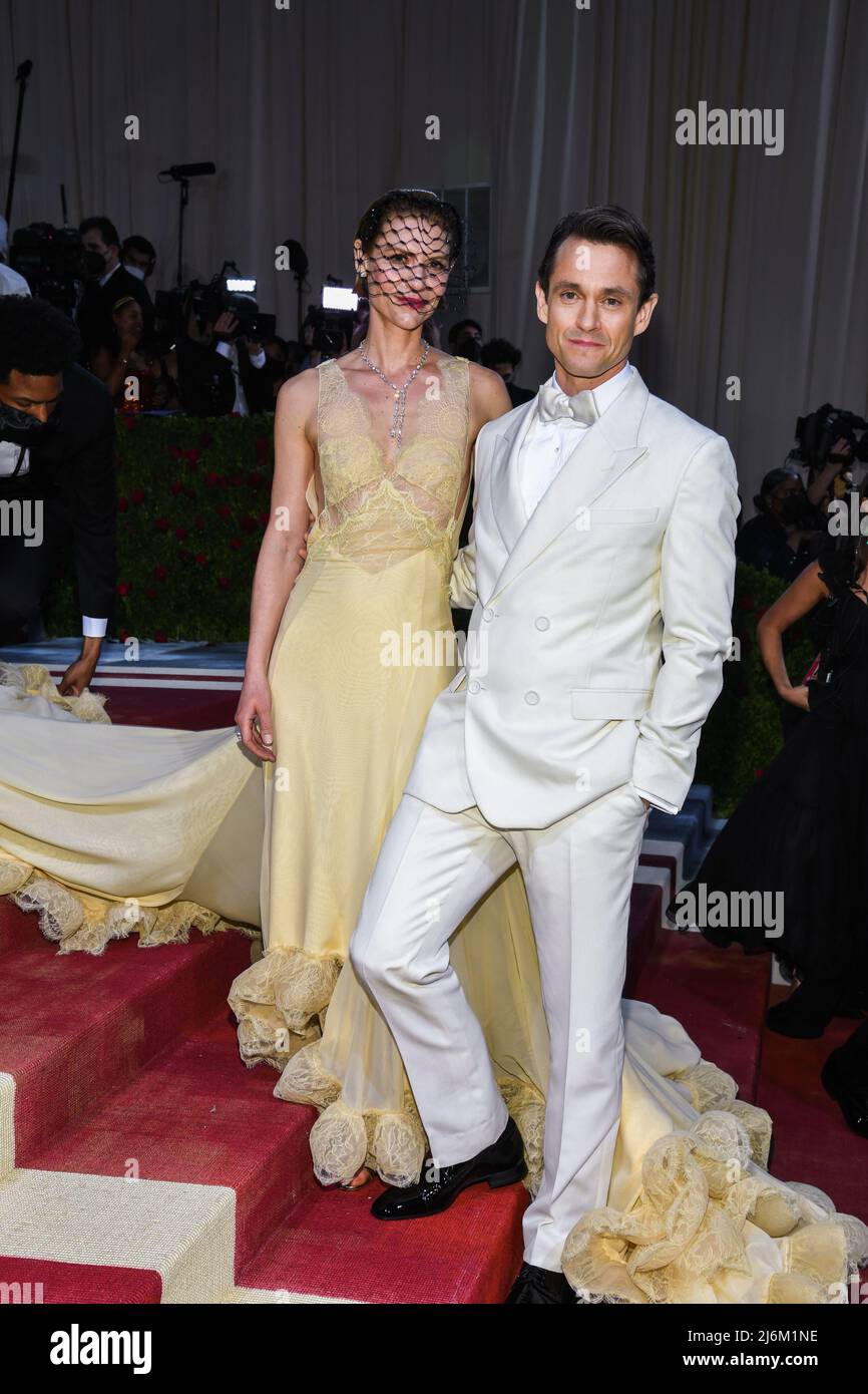 Hugh Dancy Claire Danes 2022