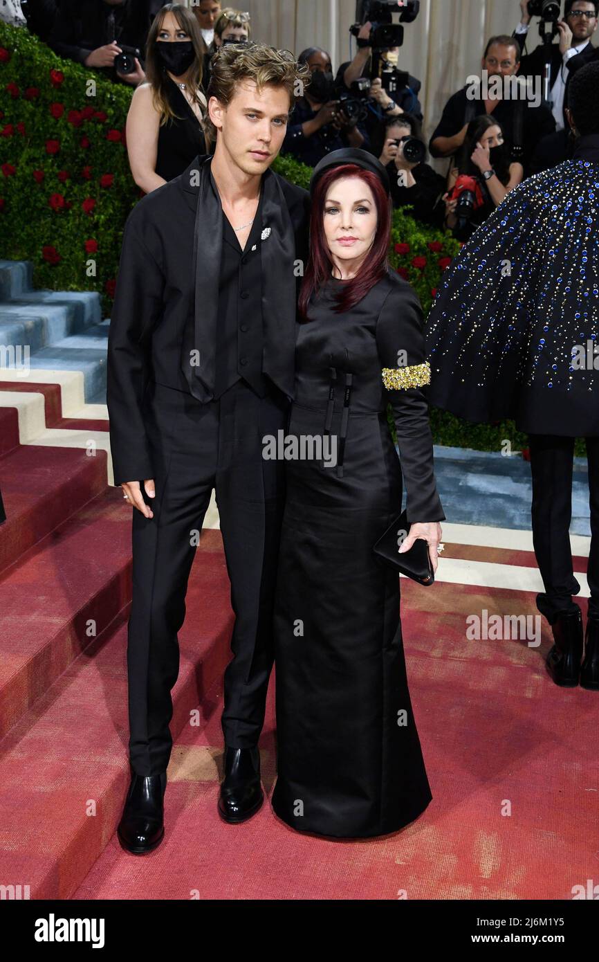 Presley gerber costume hi-res stock photography and images - Alamy