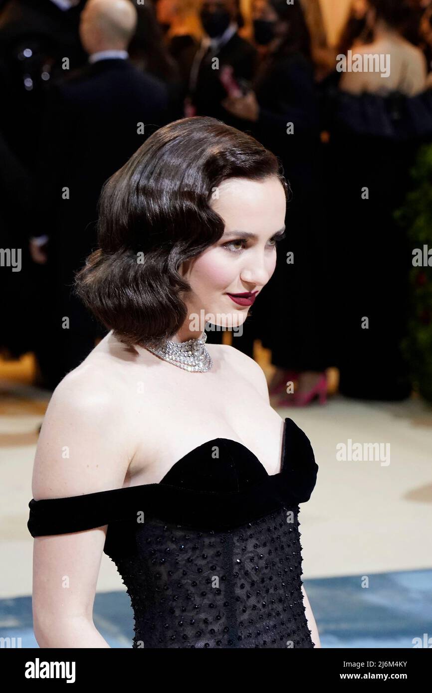 Maude apatow met gala 2022 hi-res stock photography and images - Alamy