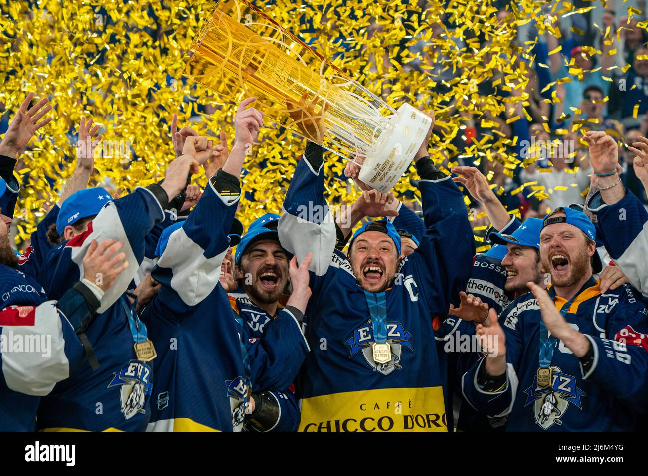 PostFinance Top Scorer Jan Kovar #43 (EV Zug), Samuel Kreis #44 (EV Zug ...