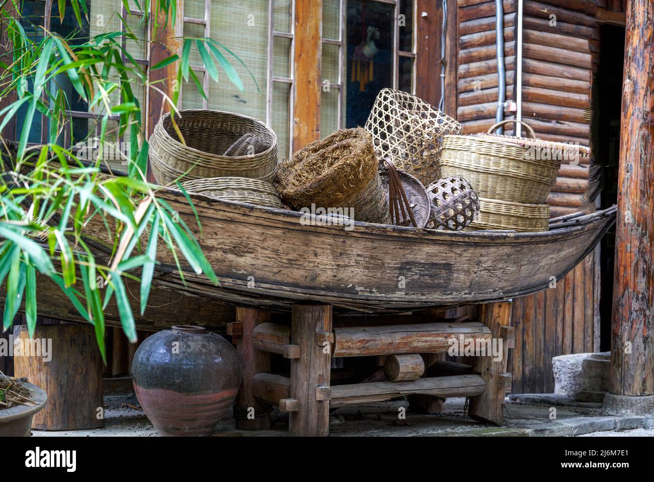 Bamboo baskets and baskets for farming in rural China Stock Photo - Alamy