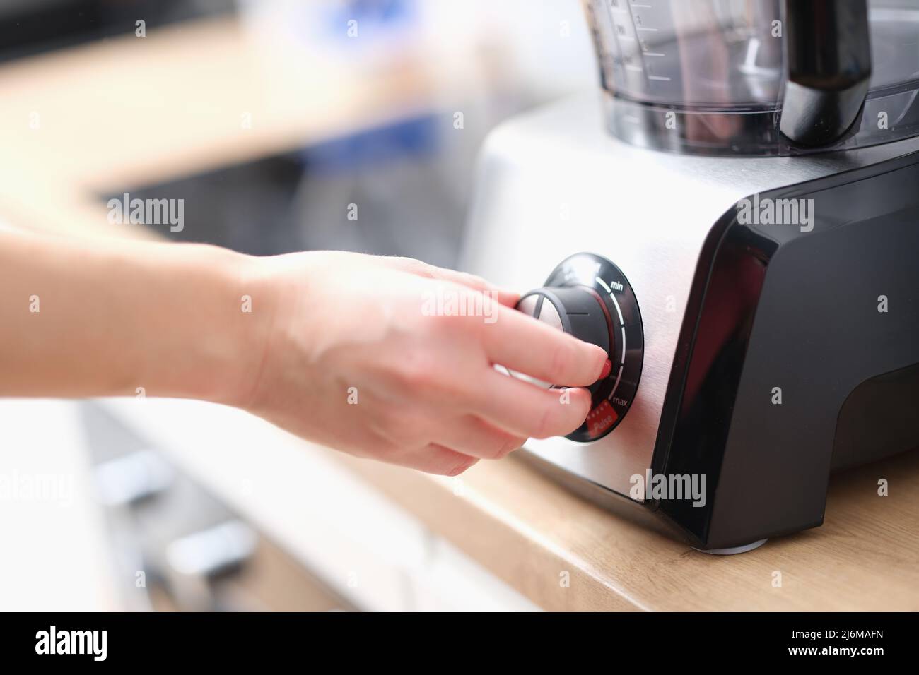 Female woman using blender hi-res stock photography and images - Alamy