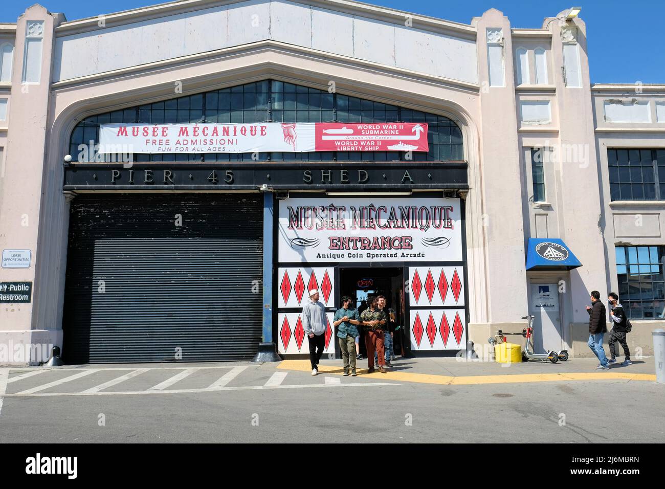 Entrance to The Musee Mecanique museum of penny arcade games and ...