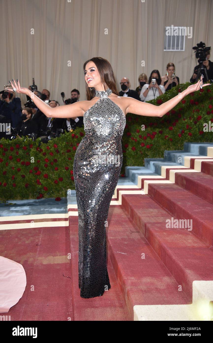 New York, NY, USA. 2nd May, 2022. Addison Rae at arrivals for Met Gala ...