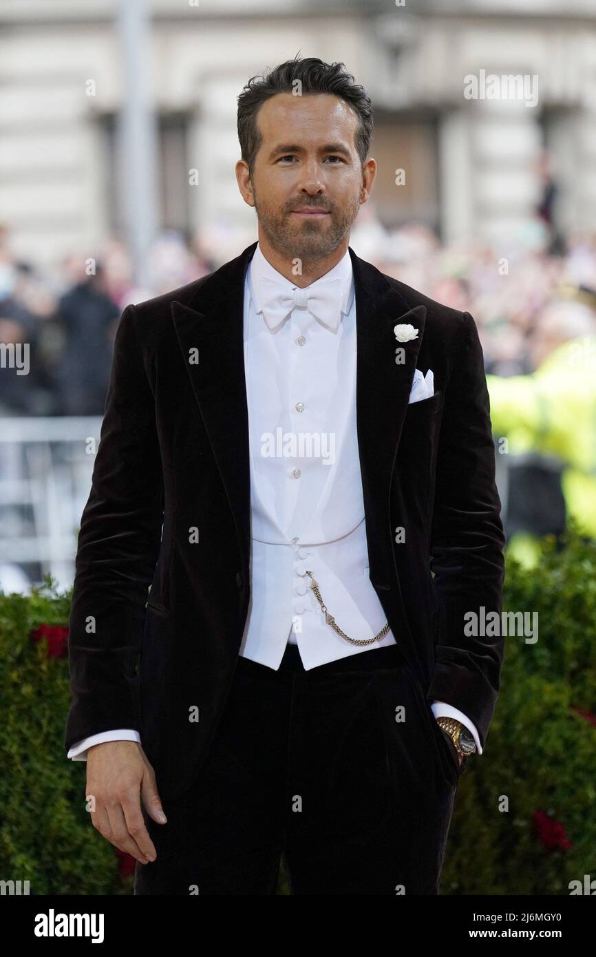 New York, NY, USA. 2nd May, 2022. Ryan Reynolds at arrivals for Met ...