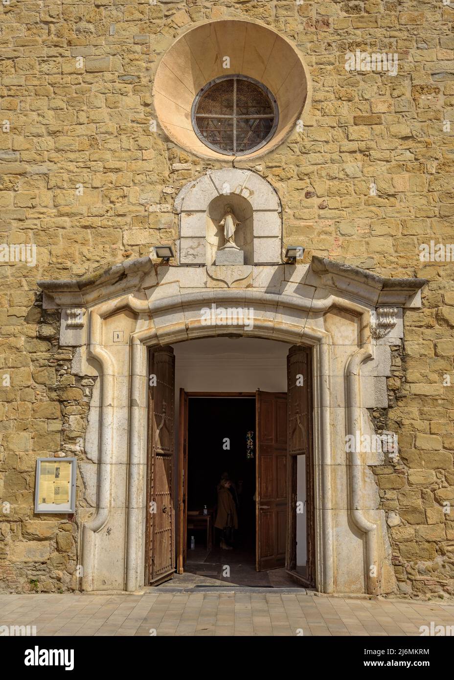 Fachada de edificio medieval hi-res stock photography and images - Alamy