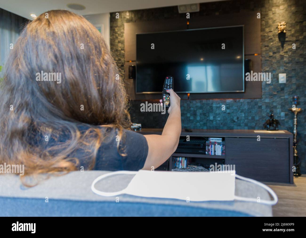 Switching tv channels hi-res stock photography and images - Alamy