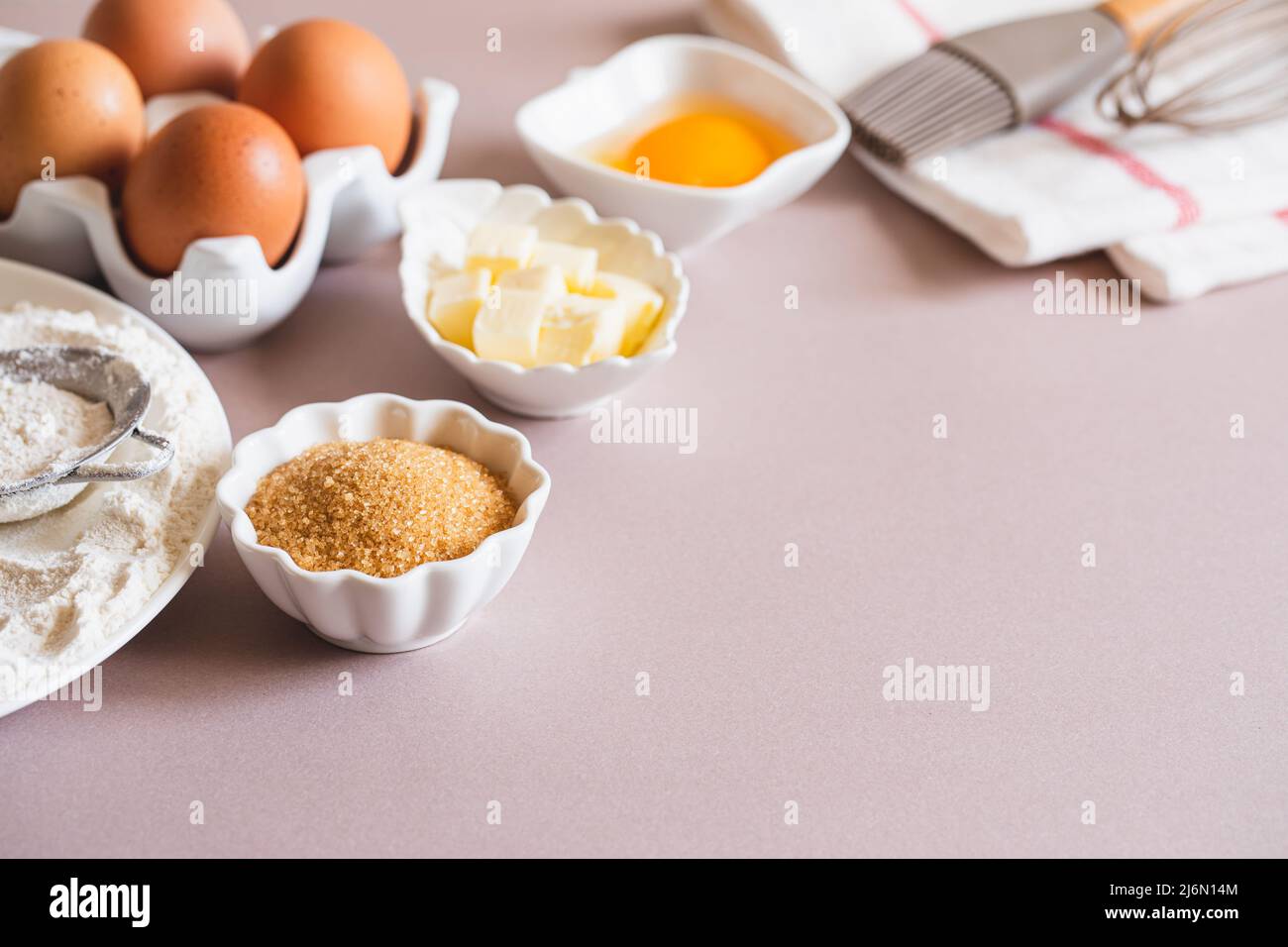 Baking or cooking background frame. Ingredients, kitchen items for ...