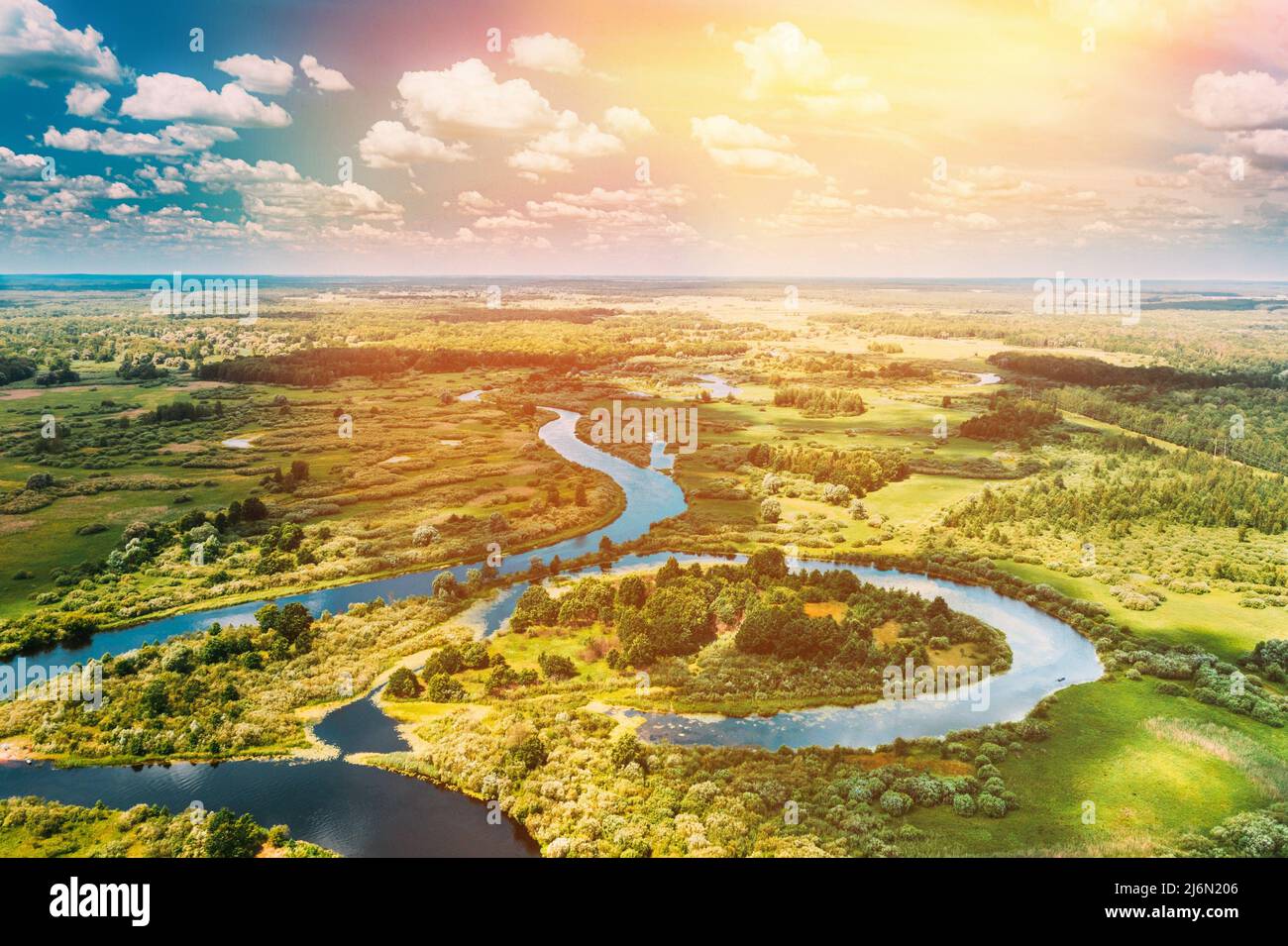 Curved beam hi-res stock photography and images - Alamy
