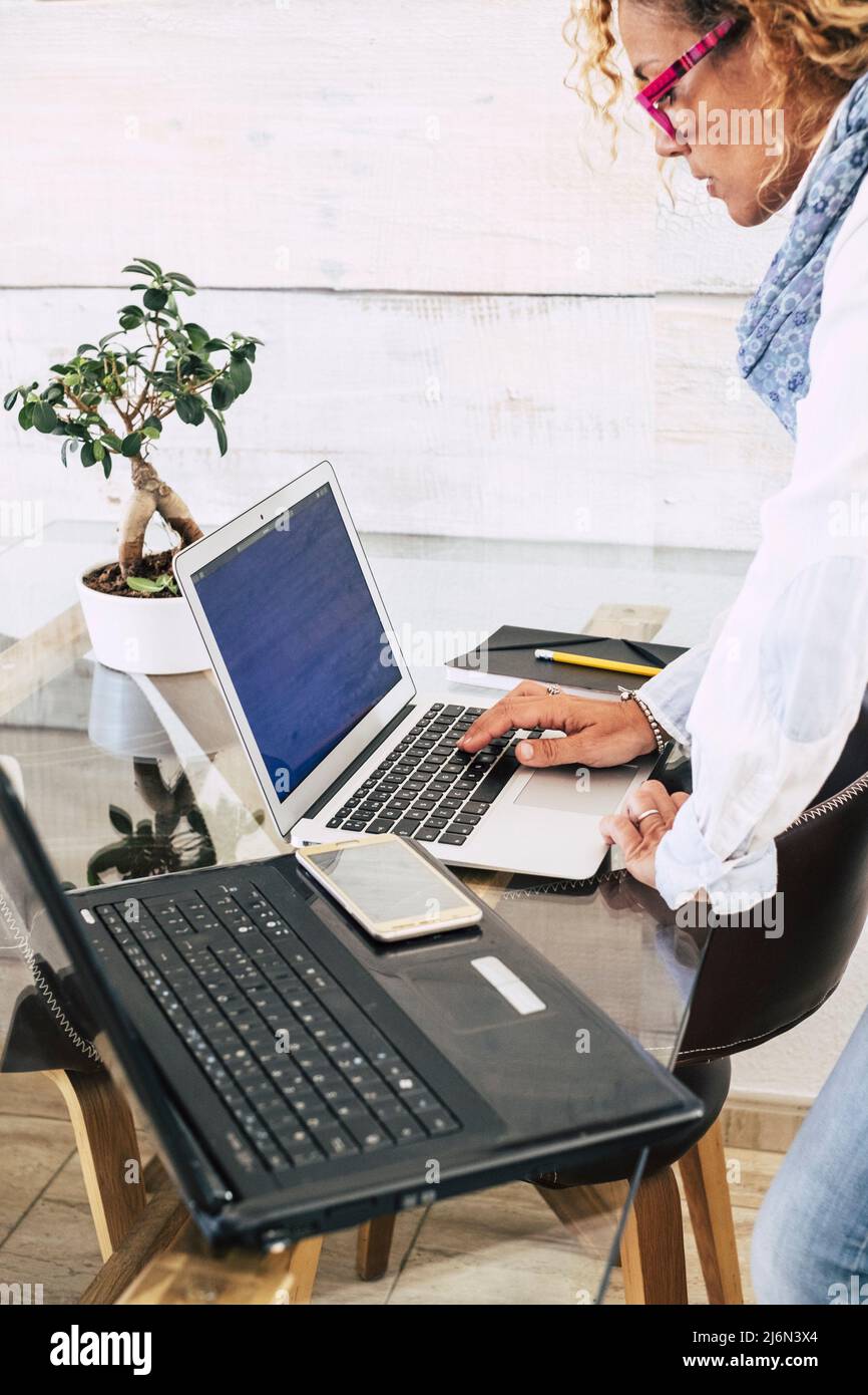 Operation desk hi-res stock photography and images - Alamy