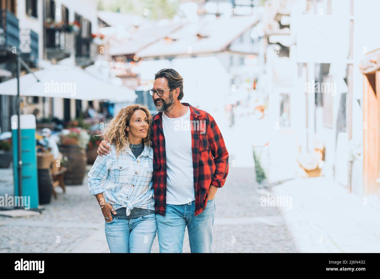 Waling on street hi-res stock photography and images - Alamy