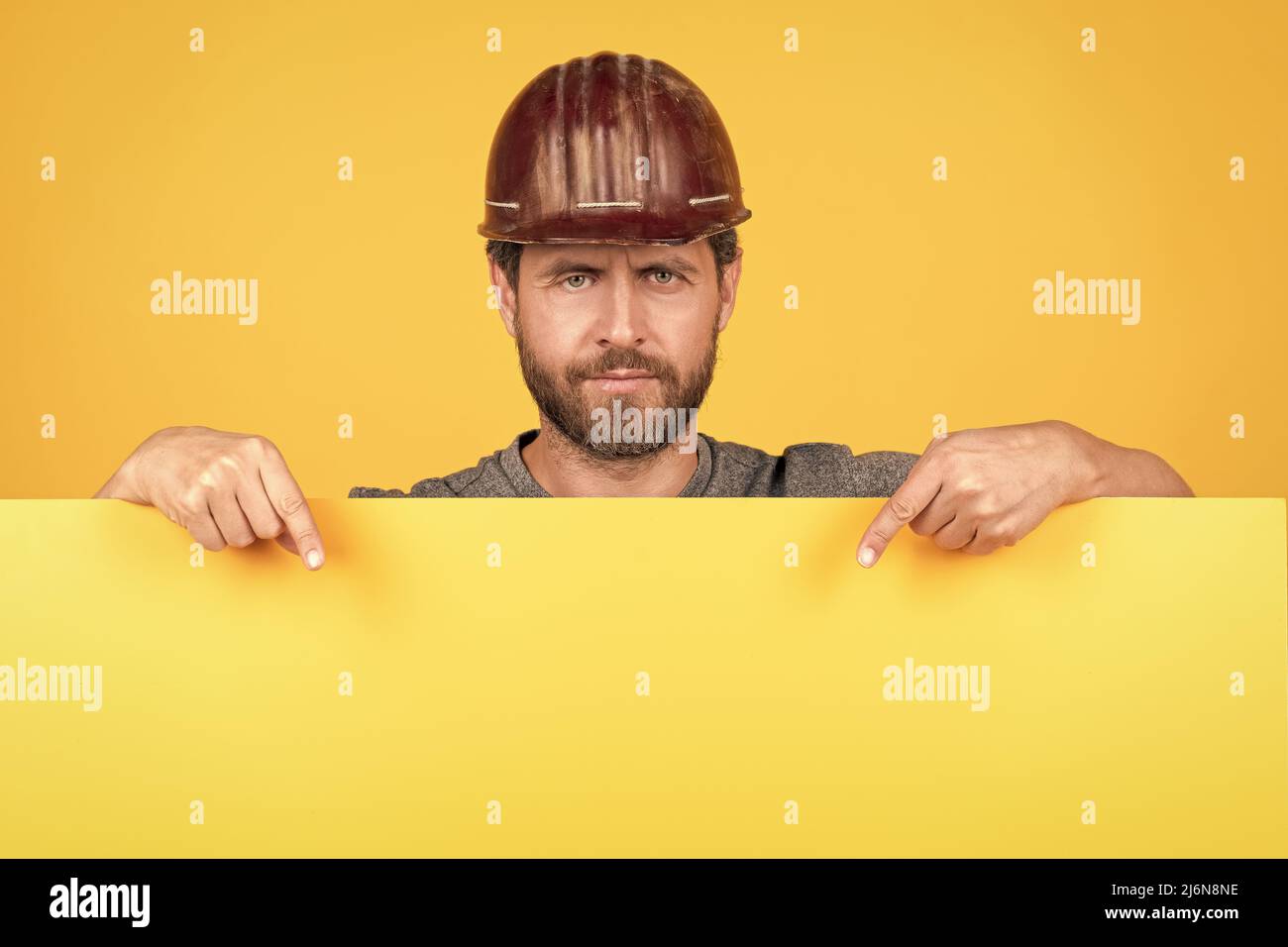 Worker helmet hi-res stock photography and images - Alamy