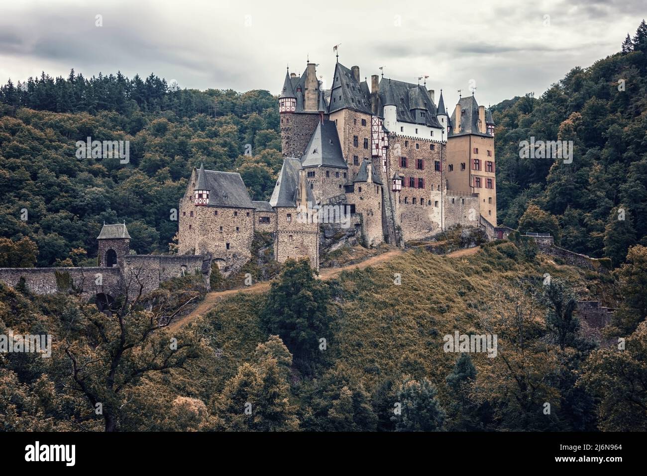 View burg eltz castle hi-res stock photography and images - Alamy