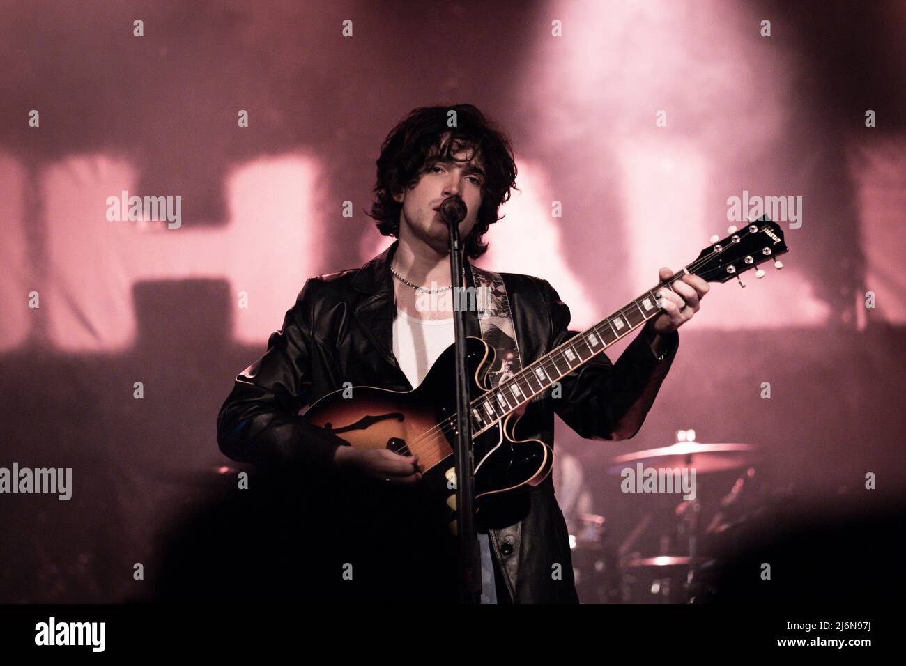 Inhaler band hi-res stock photography and images - Alamy