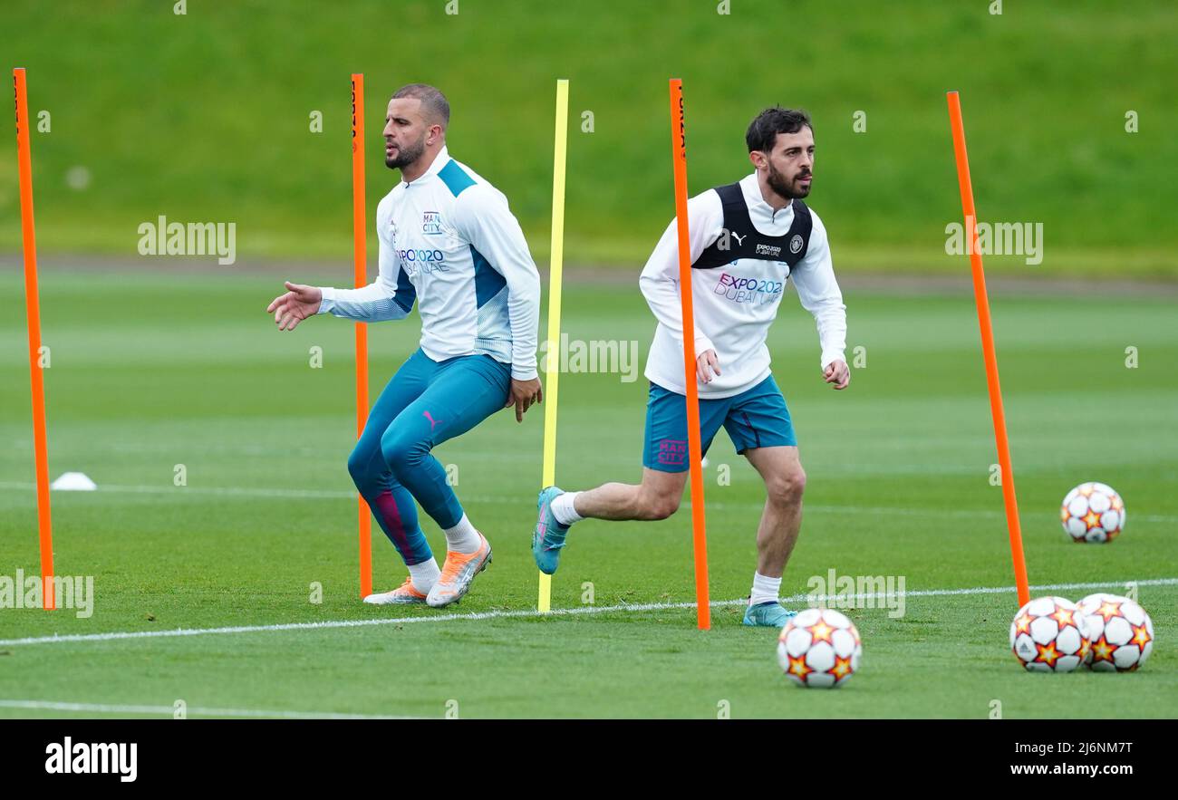 Manchester City's Kyle Walker (left) and Bernardo Silva during a ...