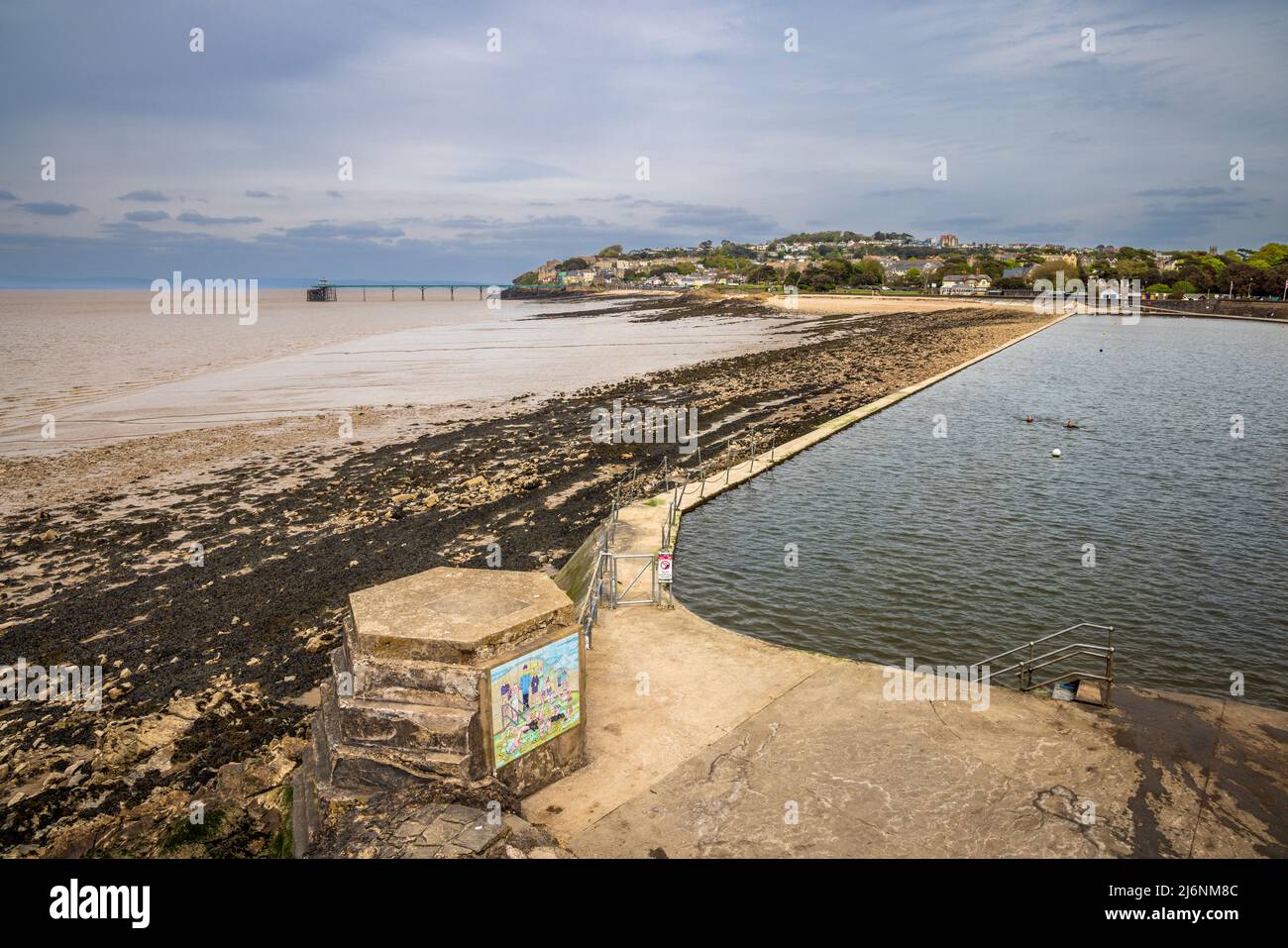 Clevedon marine pool hi-res stock photography and images - Alamy