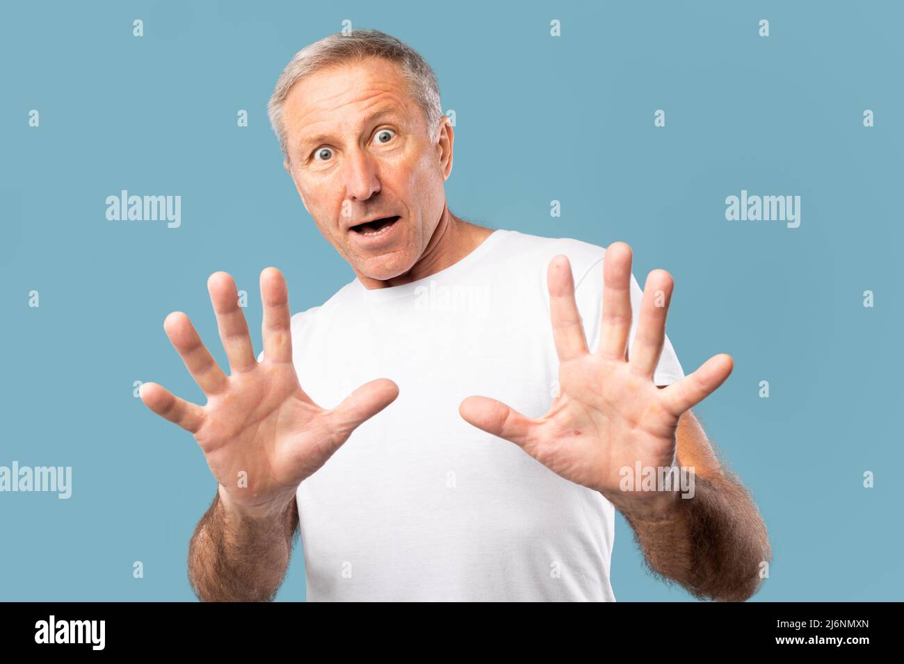 Man staring at camera hi-res stock photography and images - Alamy