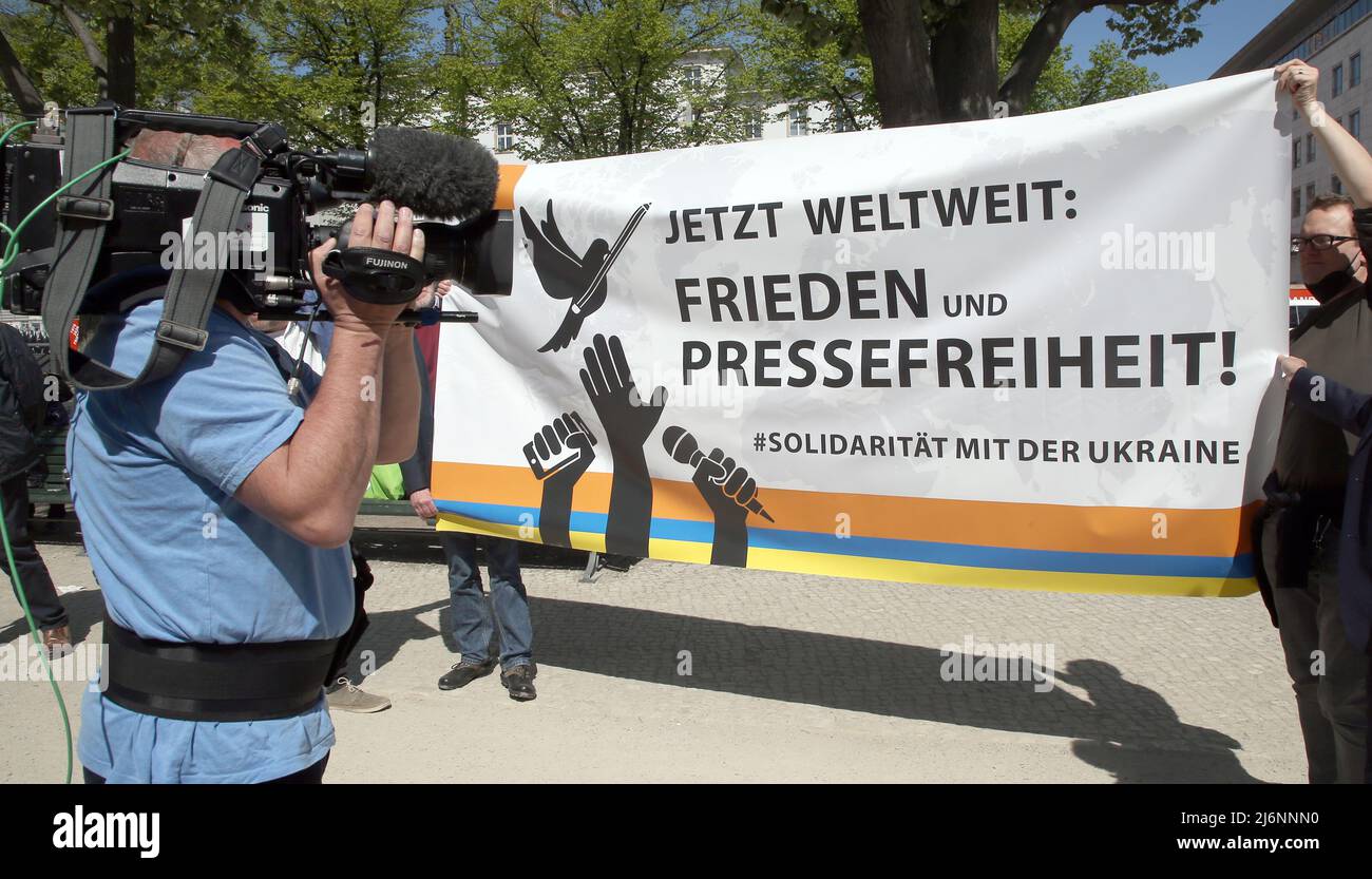 03 May 2022, Berlin: Members of the German Journalists' Association ...