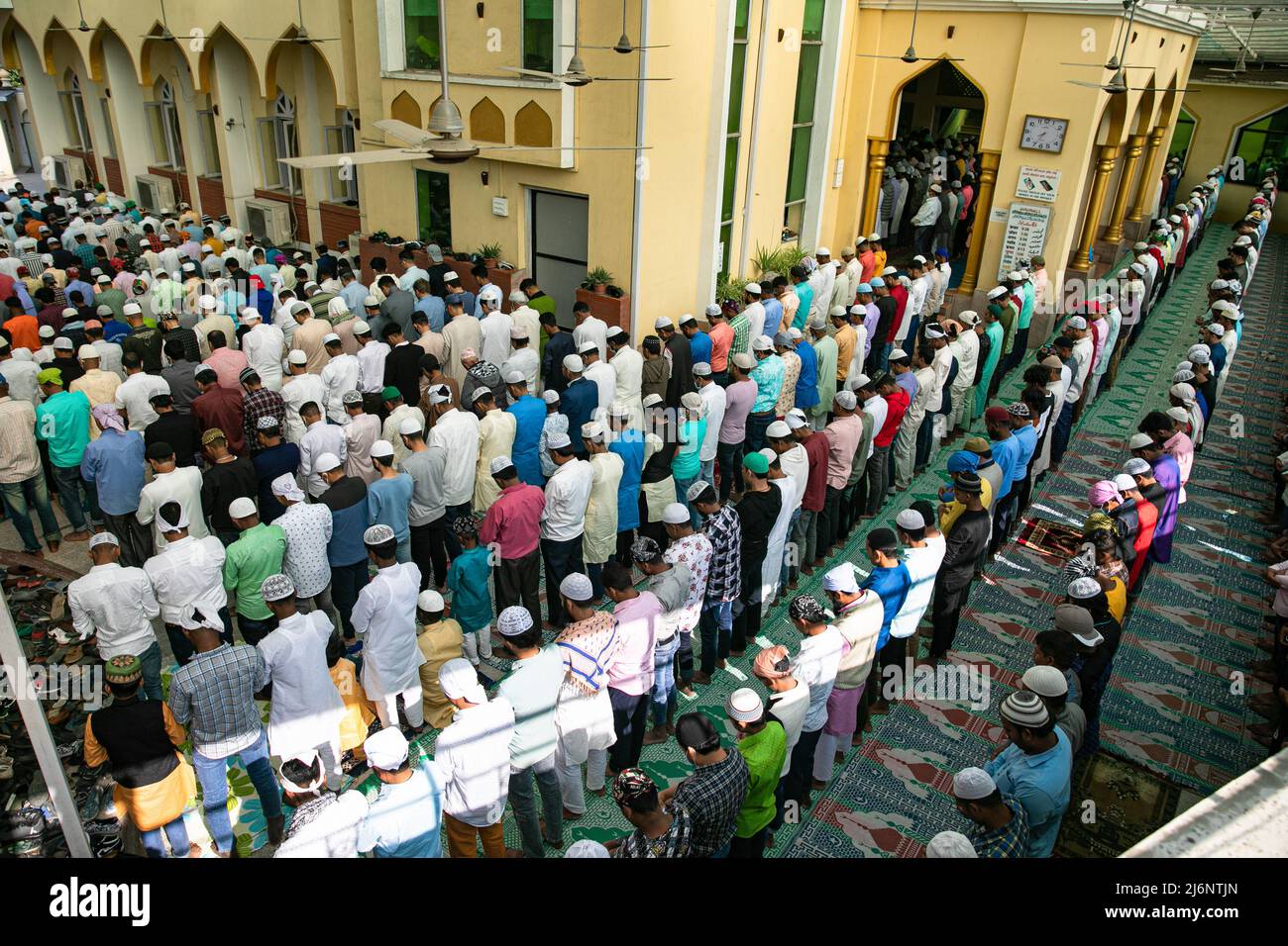 Muslims offer Eid al-Fitr prayers marking the end of the holy fasting ...