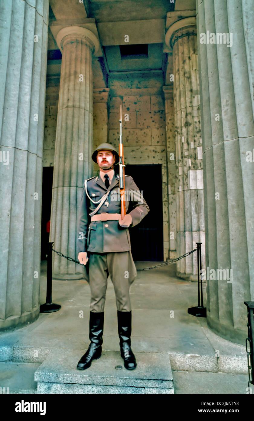 Guarding the berlin wall east germany hi-res stock photography and ...
