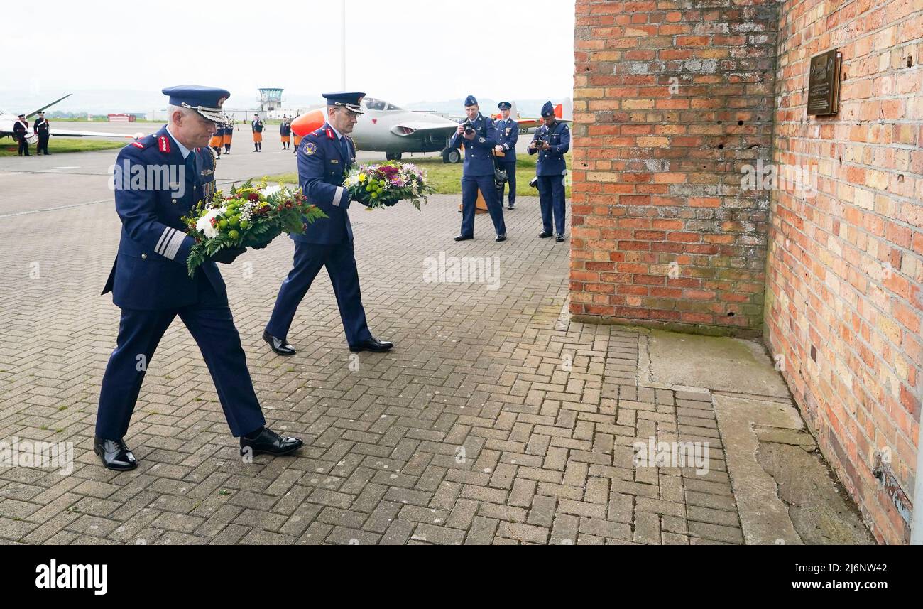 L-R Chief of Defence Forces Lt Gen Sean Clancy and Brigadier General ...