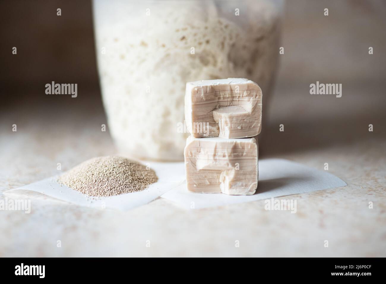 Instant yeast hi-res stock photography and images - Alamy