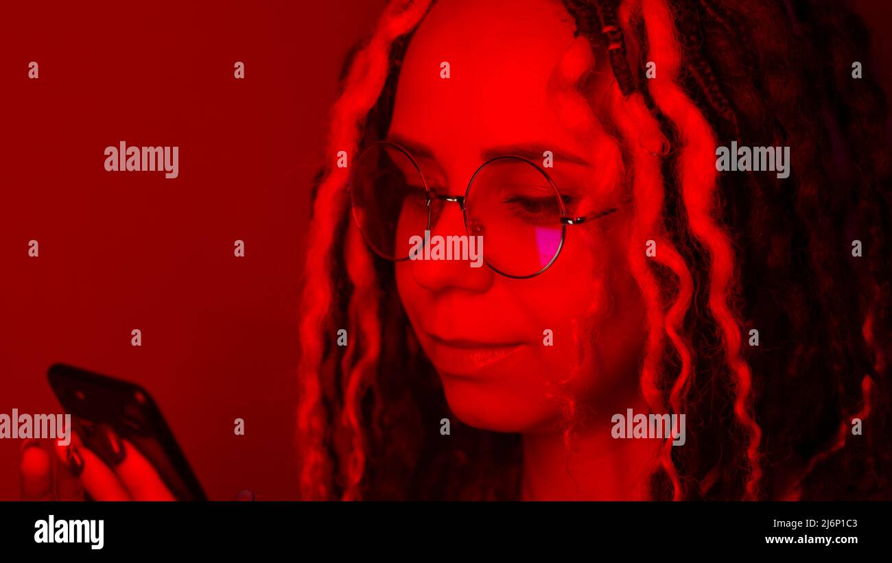 Screen reflection in eyes hi-res stock photography and images - Alamy