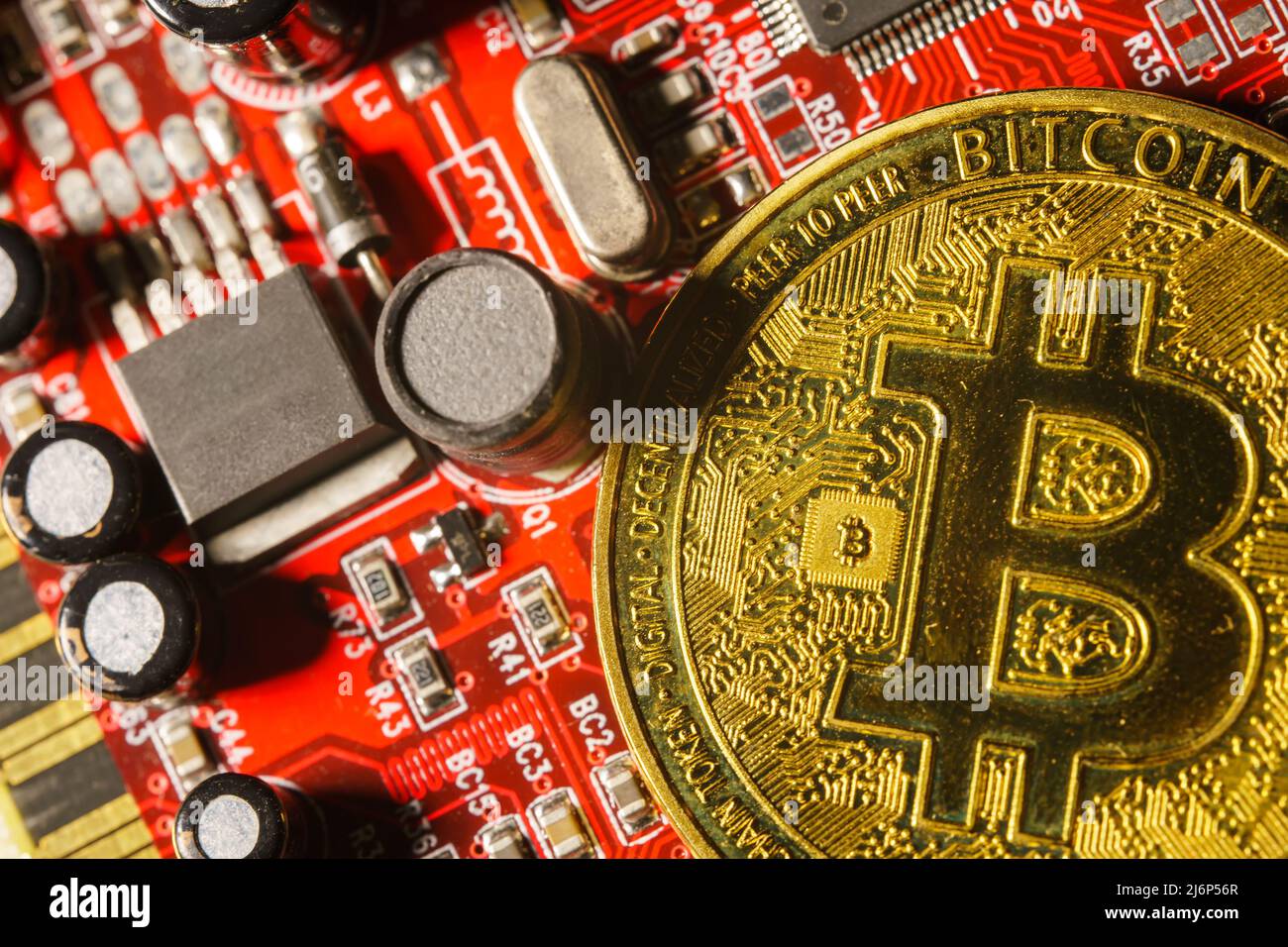 Gold microchip hi-res stock photography and images - Alamy