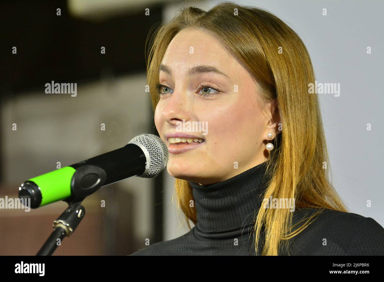 Literary and poetic evening Reading together.Moscow House of Books, new ...
